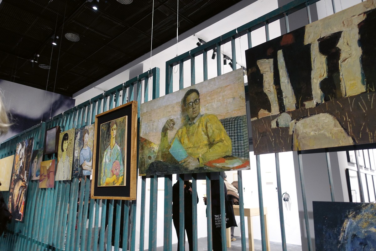 A biographical interview with Huang Rui